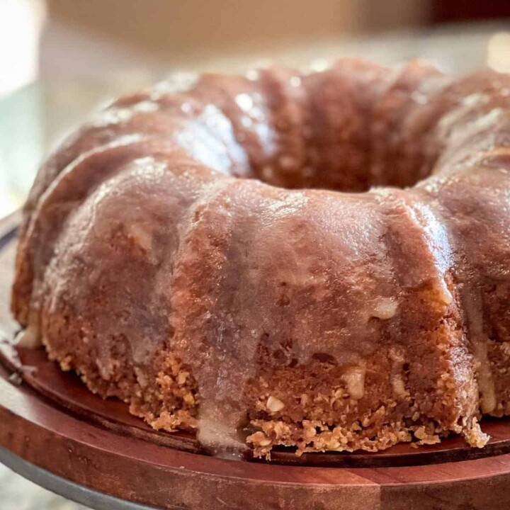 Old Fashioned Fresh Apple Cake Recipe - Seanna's Kitchen