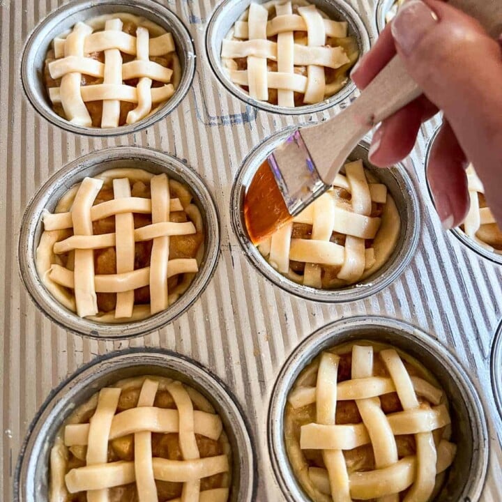 Easy Mini Apple Pies In Muffin Tins - Seanna's Kitchen