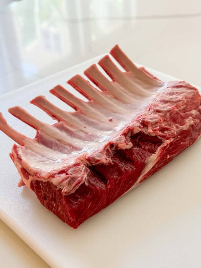 How to Trim Lamb Chops (A Step-by-Step Guide) - Seanna's Kitchen