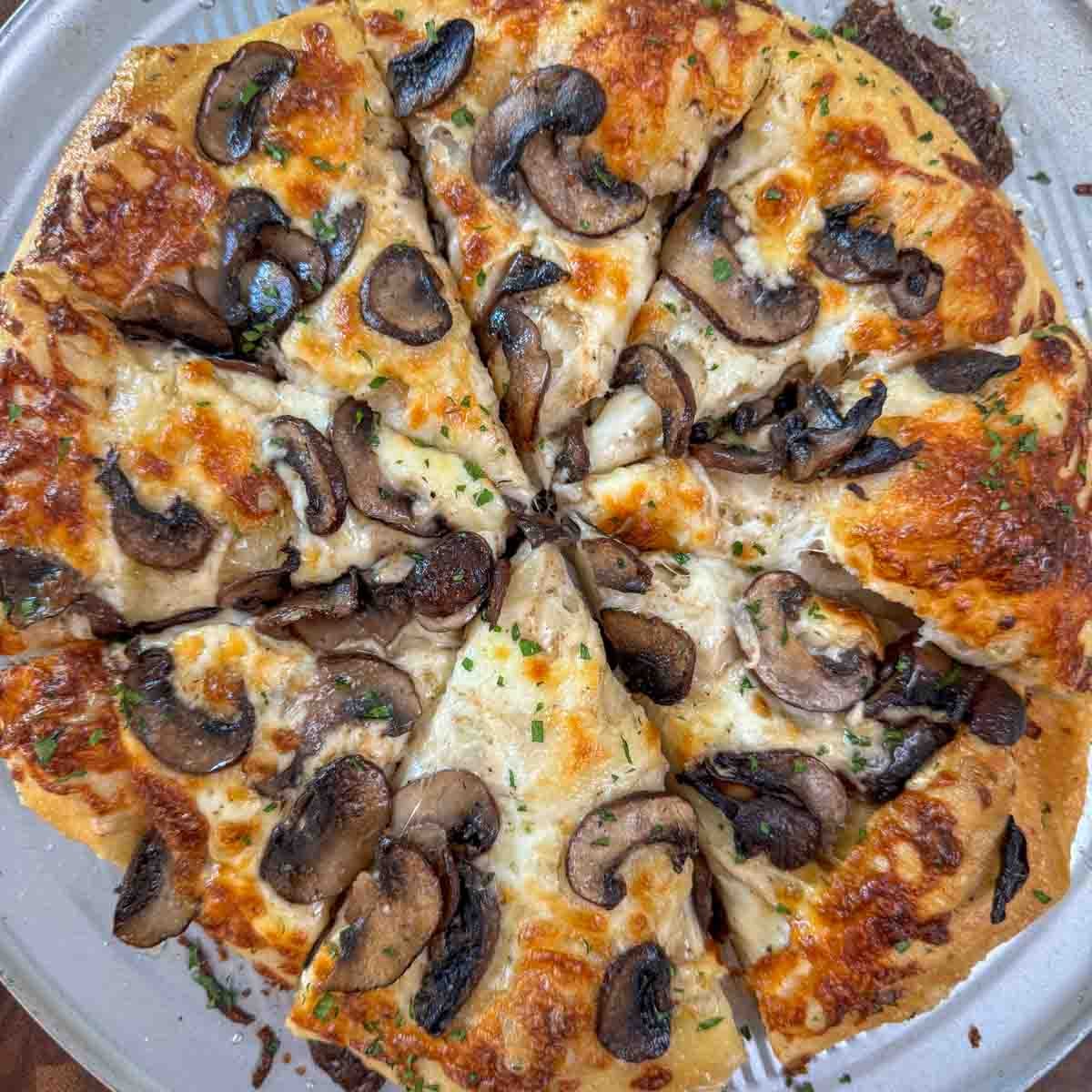 Homemade Margherita Pizza (Neapolitan-Style) - Seanna's Kitchen